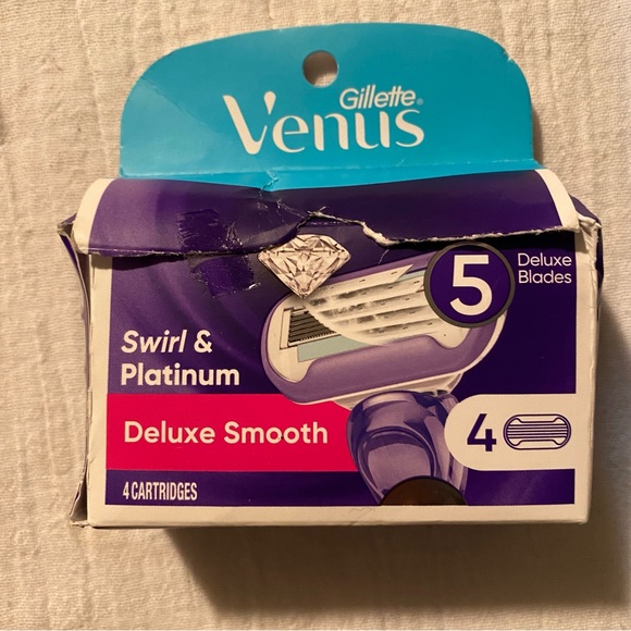 gillette | Skincare | Gillette Venus Swirl Platinum Deluxe Smooth 4 ...